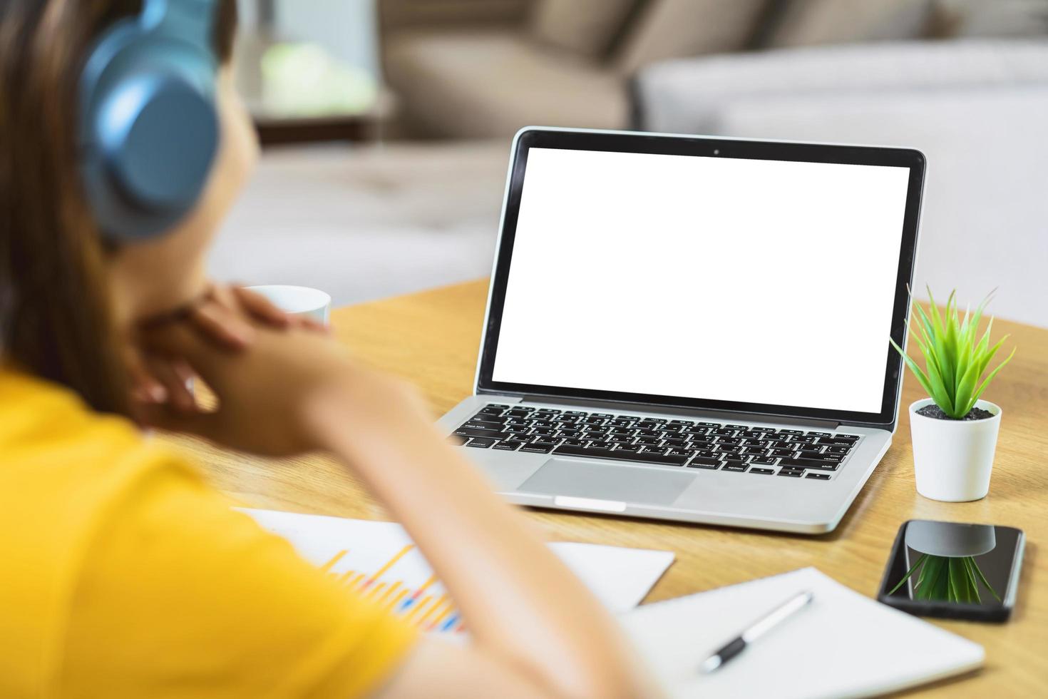Studying Laptops - PLANQ COMPUTER